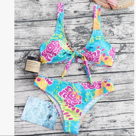 Doris | Swim | Doris Nwt Size Xlarge Aqua Floral Tie Front Bikini Top ...